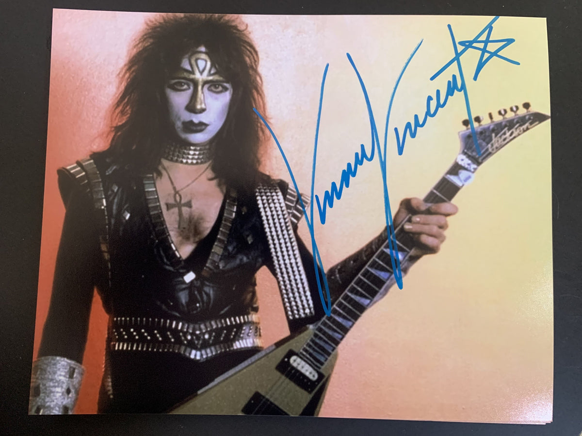 Kiss Vinnie Vincent signed 8x10 photo – DOTD Dist.